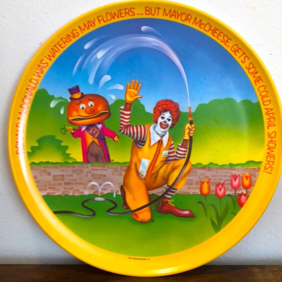 McDonald's | Dining | Mcdonalds 977 Ronald Mcdonald And Mayor Mccheese ...